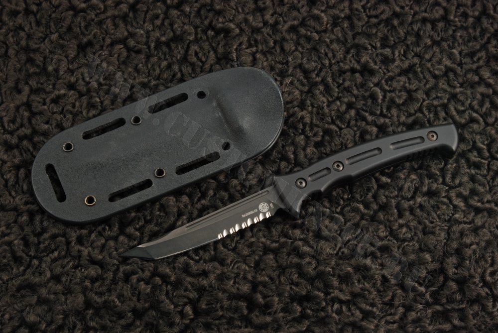 Кастомный нож Razorback